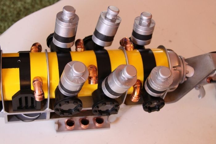 Homemade Fallout 3 Plasma Rifle Replica | Amusing Planet